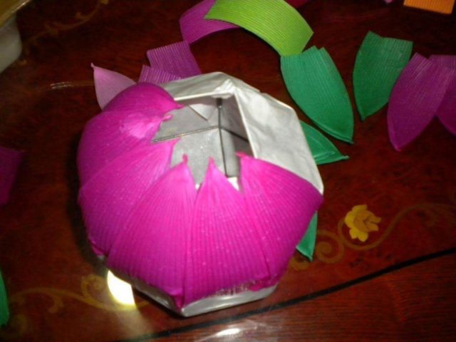 DIY: Lotus and Paper lanterns – Art & Craft Ideas
